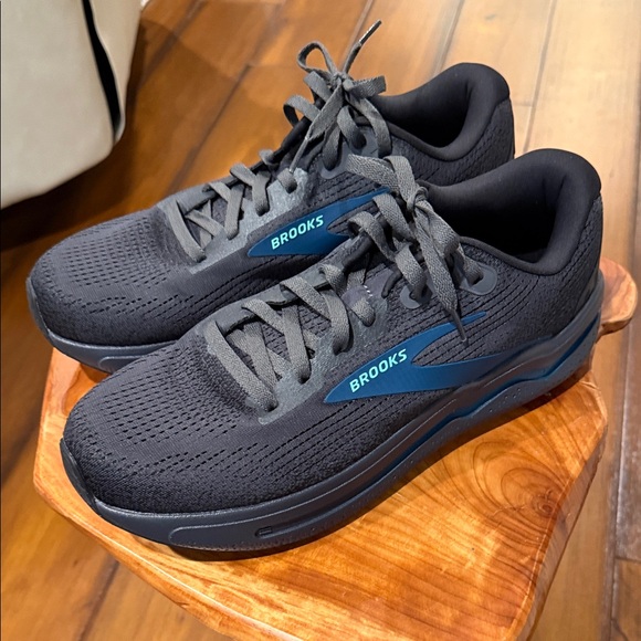 Brooks | Shoes | Brooks Ghost 2 Max Mens Black And Blue Athletic Shoes ...